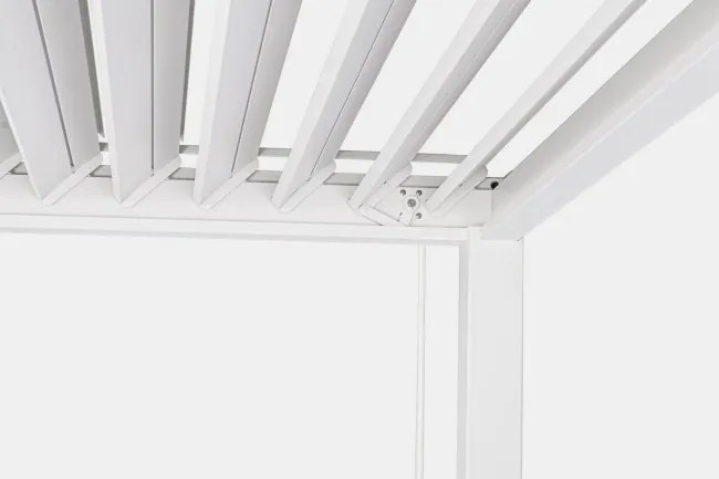 BIZZOTTO Bílá hliníková pergola s uzavíracími lamelami OCEAN 3,6x7,2 m 0795786
