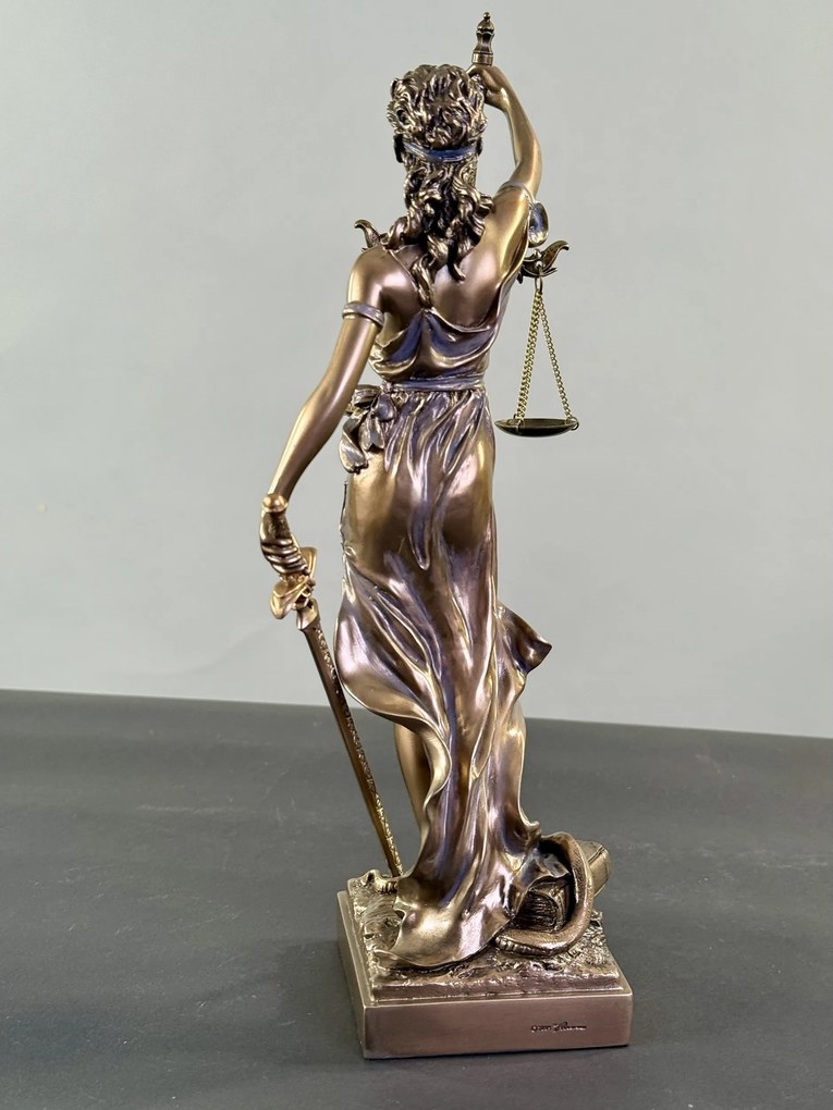 Soška Spravedlnosti – detailní dekorace 19 nebo 29 cm