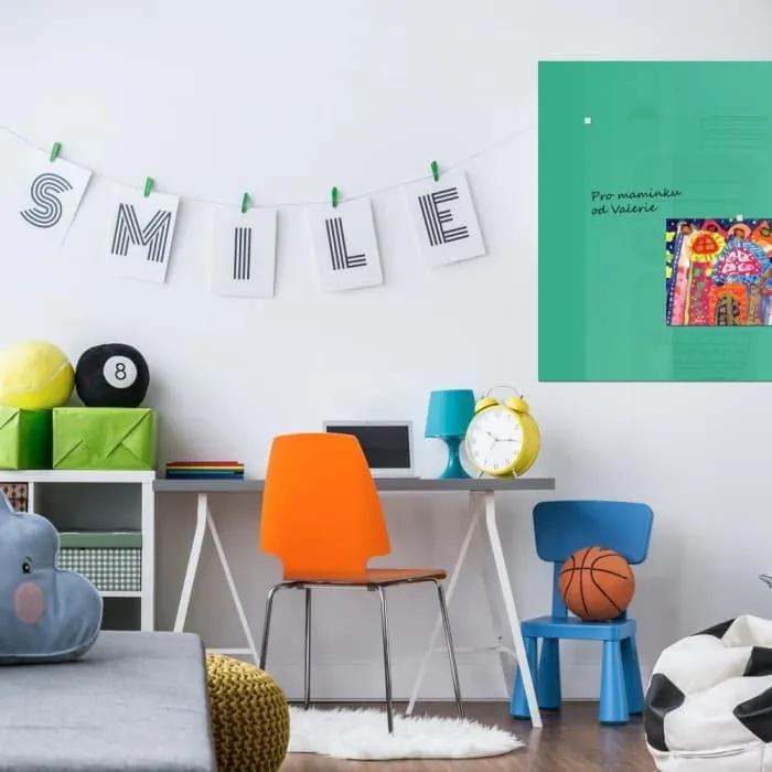 Zelená smaragdová skleněná magnetická tabule nalepovací na zeď Smatab® - 100 × 150 cm