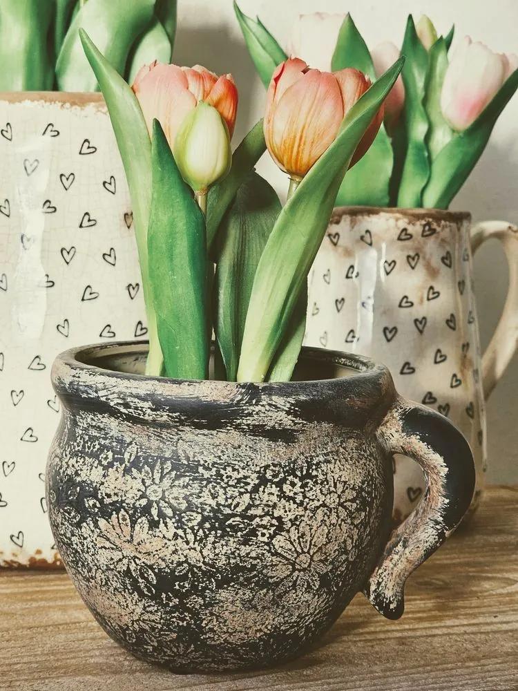 Černo-šedý keramický obal na květináč s uchem a květy - 17*14*12 cm