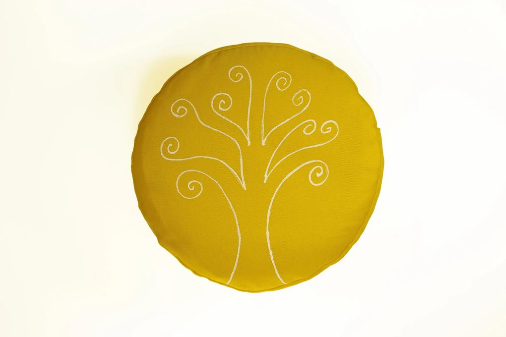 S radostí - vlastní výroba Meditační polštář strom života - žlutý Velikost: ∅35 x v18 cm