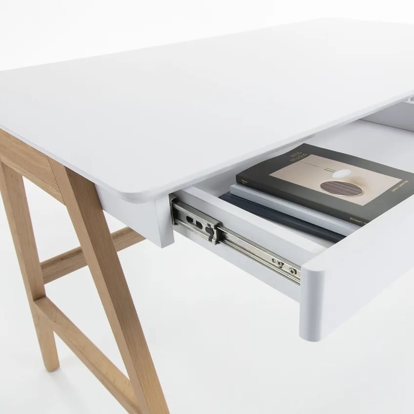OnaDnes -20% Bílý lakovaný pracovní stůl Kave Home Dyana 120 x 60 cm