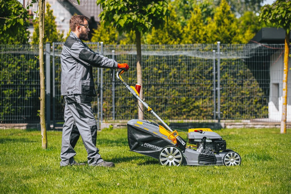 POWERMAT Benzínová sekačka PM-KSS-700SH PM0614