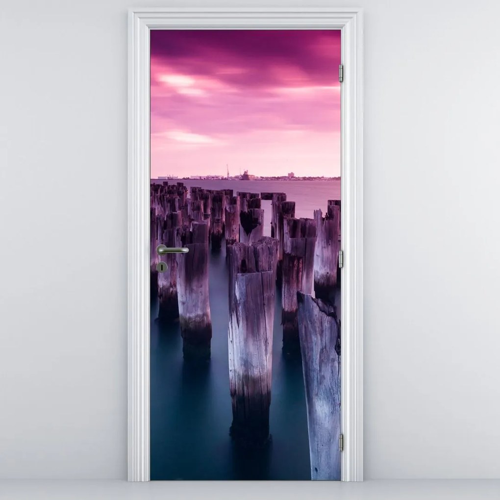Fototapeta na dveře - Dřevěné kůly (95x205cm)