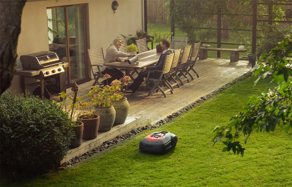 Robotická sekačka na trávu CRAMER RM1000