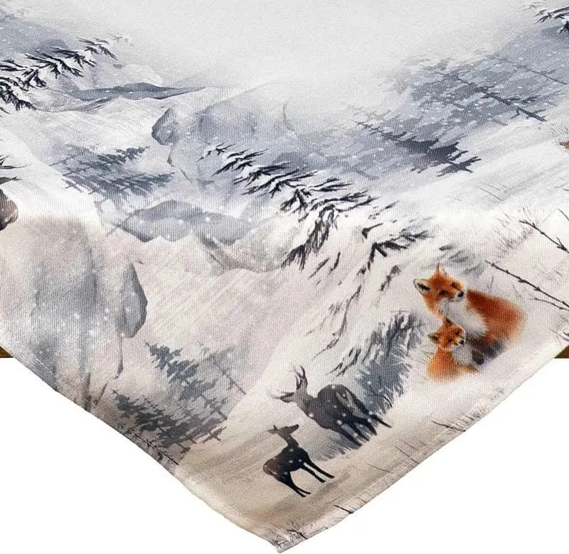 Ubrus Lišky v zimním lese 85 × 85 cm