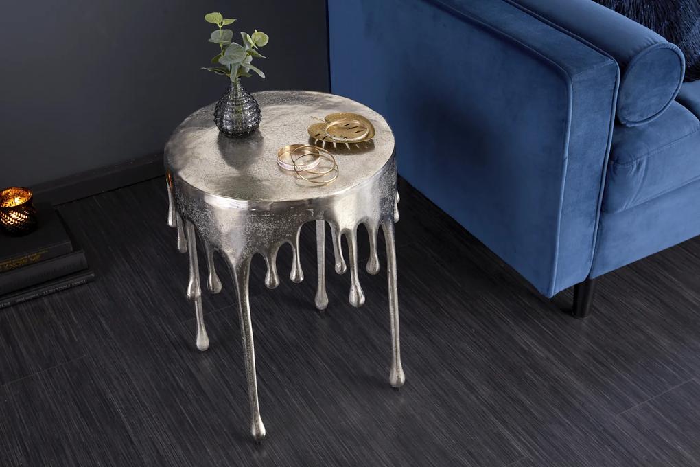 Noble Home Stříbrný hliníkový odkládací stolek Lussig, 51 cm