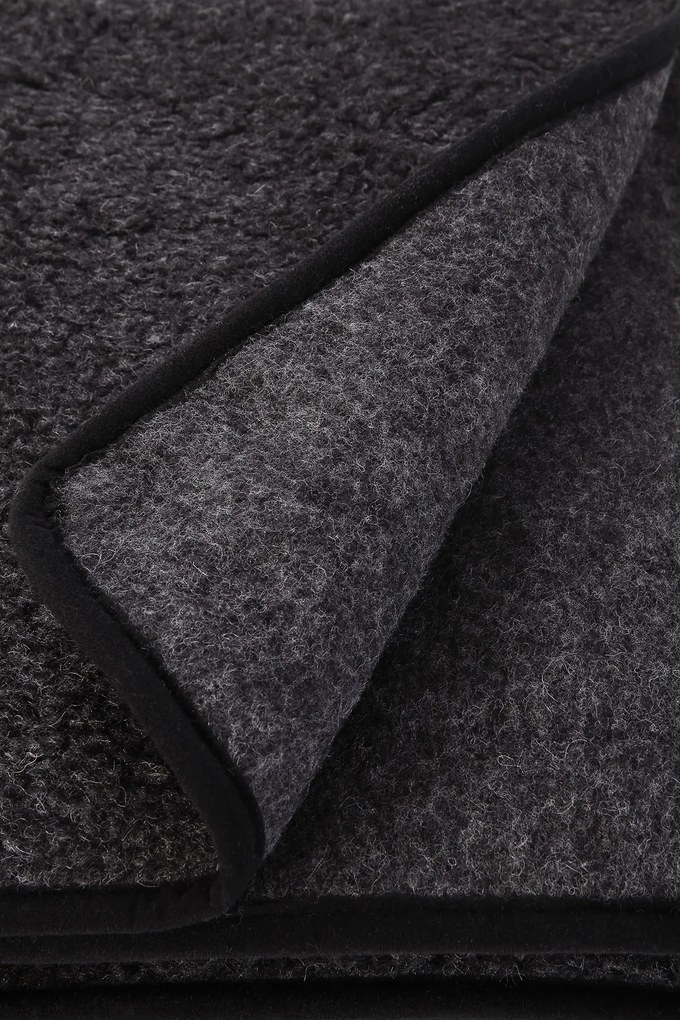 Wooline Vlněná Merino deka Thumbled černá Rozměr: 140 x 200 cm