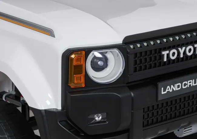 Elektrické autíčko Toyota Land Cruiser PRADO bílé