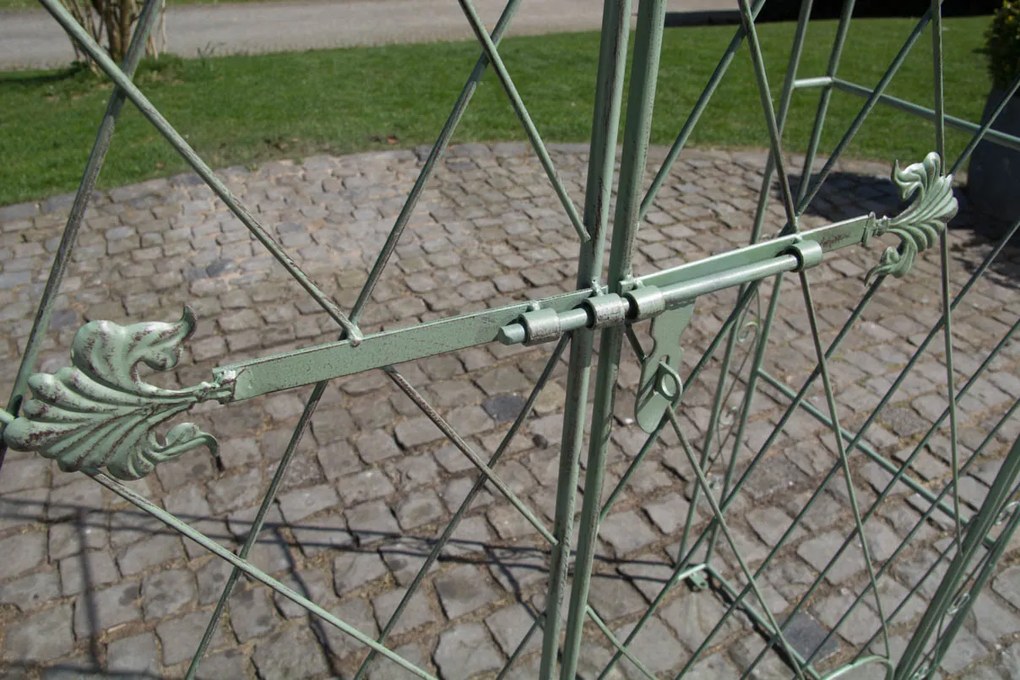 Oblouk na růže s Tor Melissa – antik zelená