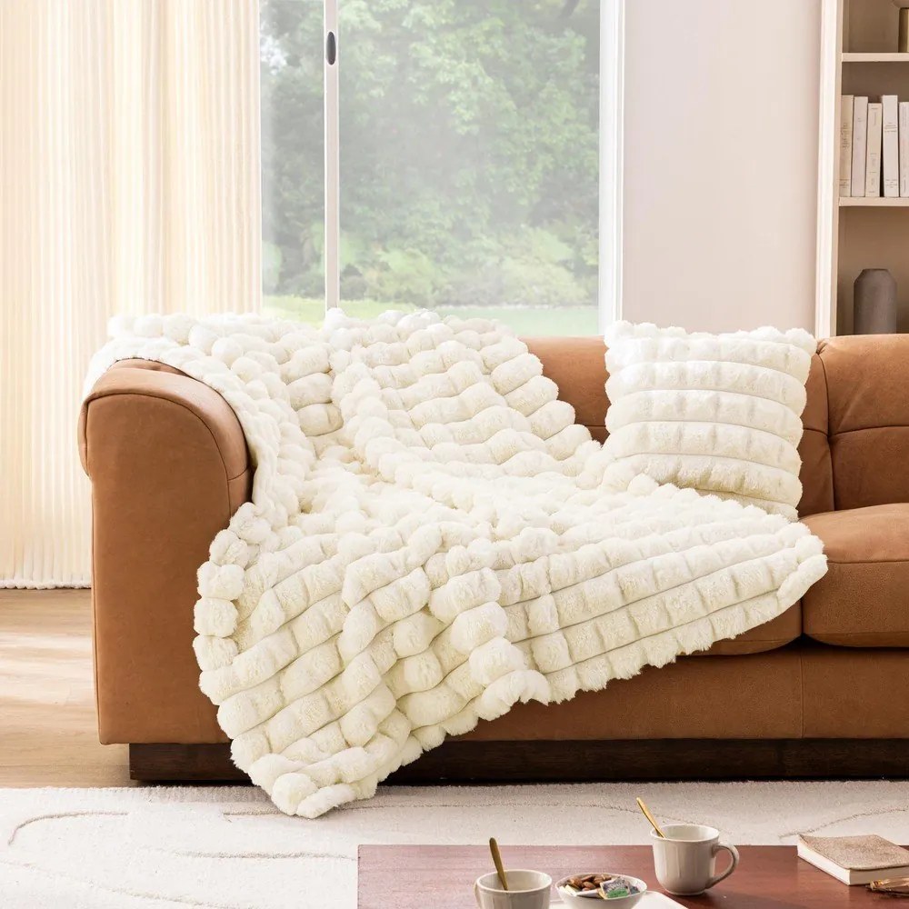 Krémová deka z mikroplyše/z umělé kožešiny 220x240 cm Igloo – douceur d'intérieur