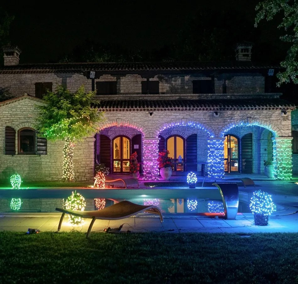 Barevná světýlka venkovní Twinkly strings LED světelný řetěz RGB, 20 m, 250 diod, IP44,