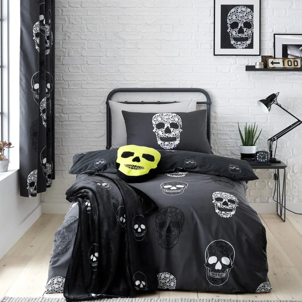 Tmavě šedé dětské povlečení na jednolůžko 135x200 cm Skulls – Catherine Lansfield