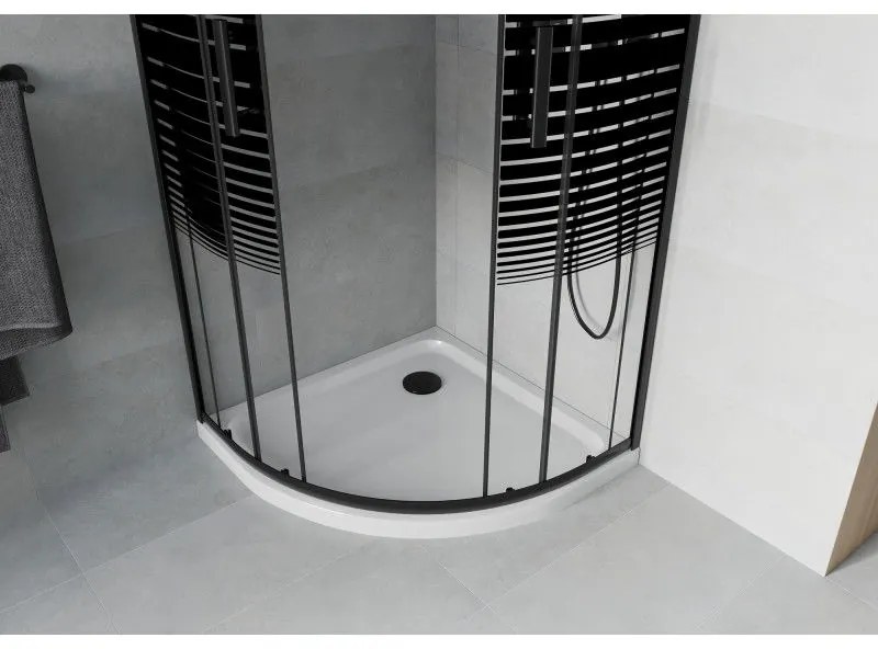 Mexen Rio, čtvrtkruhový sprchový kout s posuvnými dveřmi 90 (dveře) x 90 (dveře) x 190 cm, 5mm čiré sklo s pásky, černý profil + bílá sprchová vanička Slim, 863-090-090-70-20-411