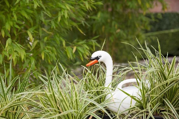 Konev Labuť SWAN LAKE, 2L, bílá|Esschert Design