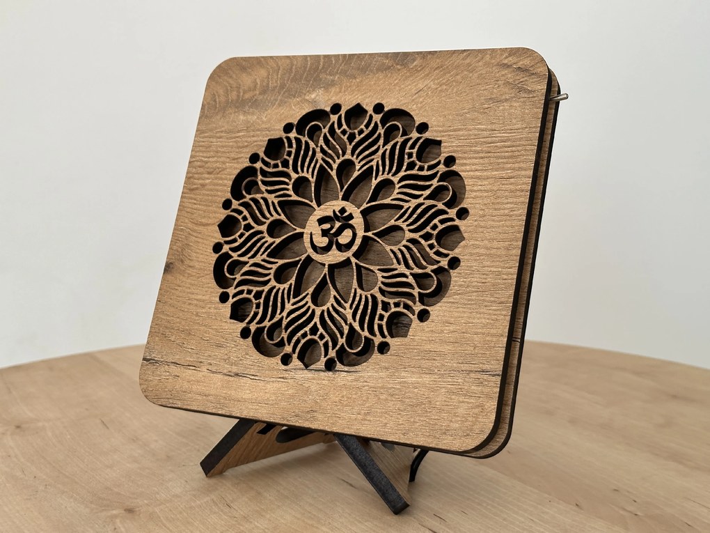 Li-Go "Mandala Aum" lampa 19x19cm provedení povrchu: ořech