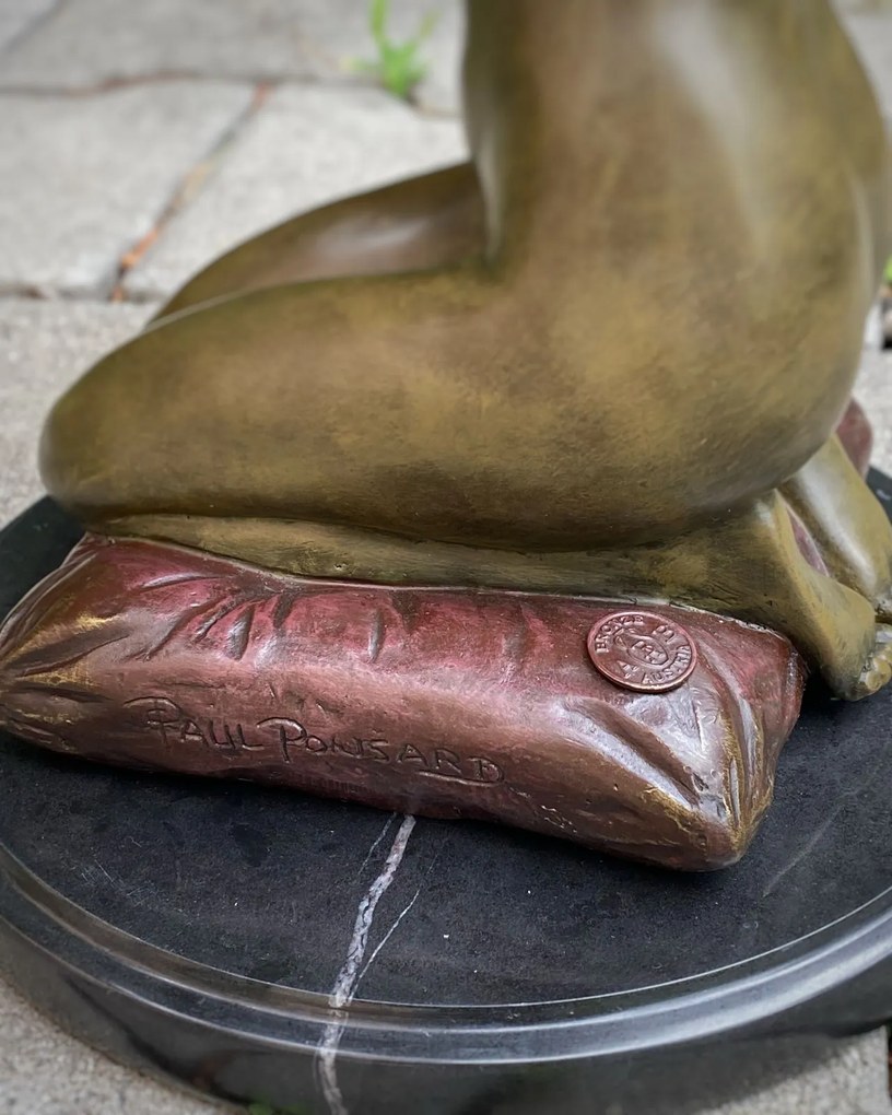 Vídeňský bronz socha soška Nahá žena s náhrdelníkem