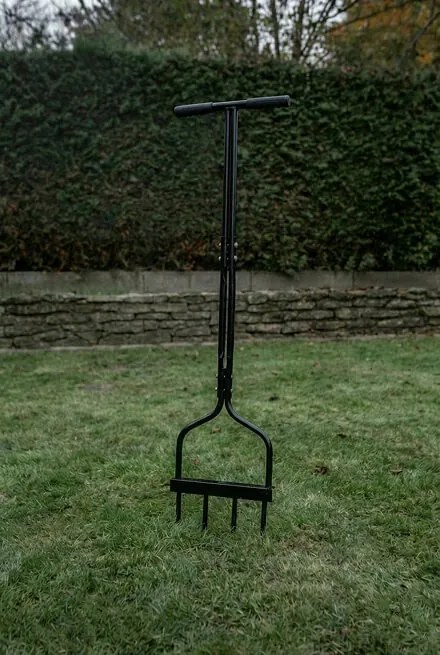 IQ Garden Zdvojené aerifikační vidle s plnými hroty 319519
