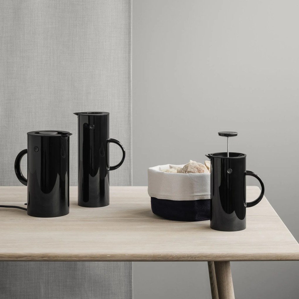 Stelton Rychlovarná konvice EM77 Black, černá barva, plast