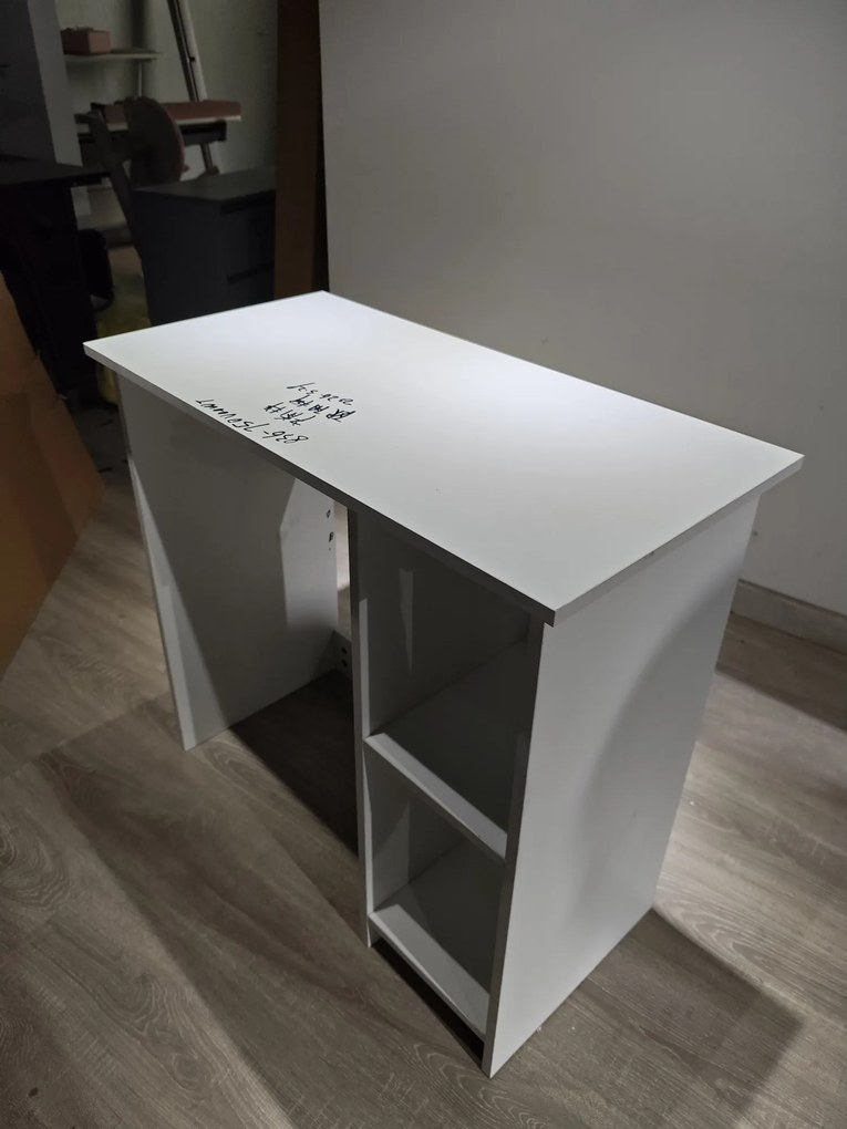 HOMCOM počítačový stůl 80 cm se 2 policemi, bílý