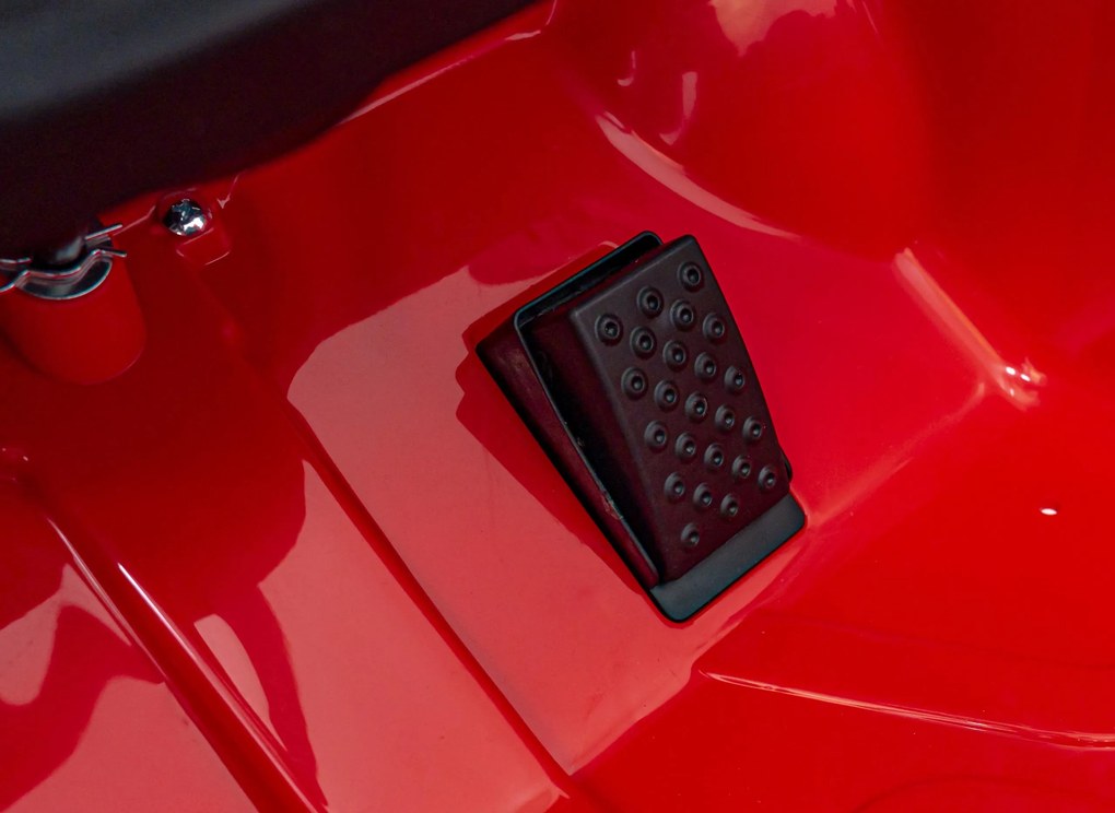 Ramiz Elektrické autíčko Aston Martin DBX pro děti červené + dálkové ovládání + EVA kola + pásy + plynulý start + audio LED