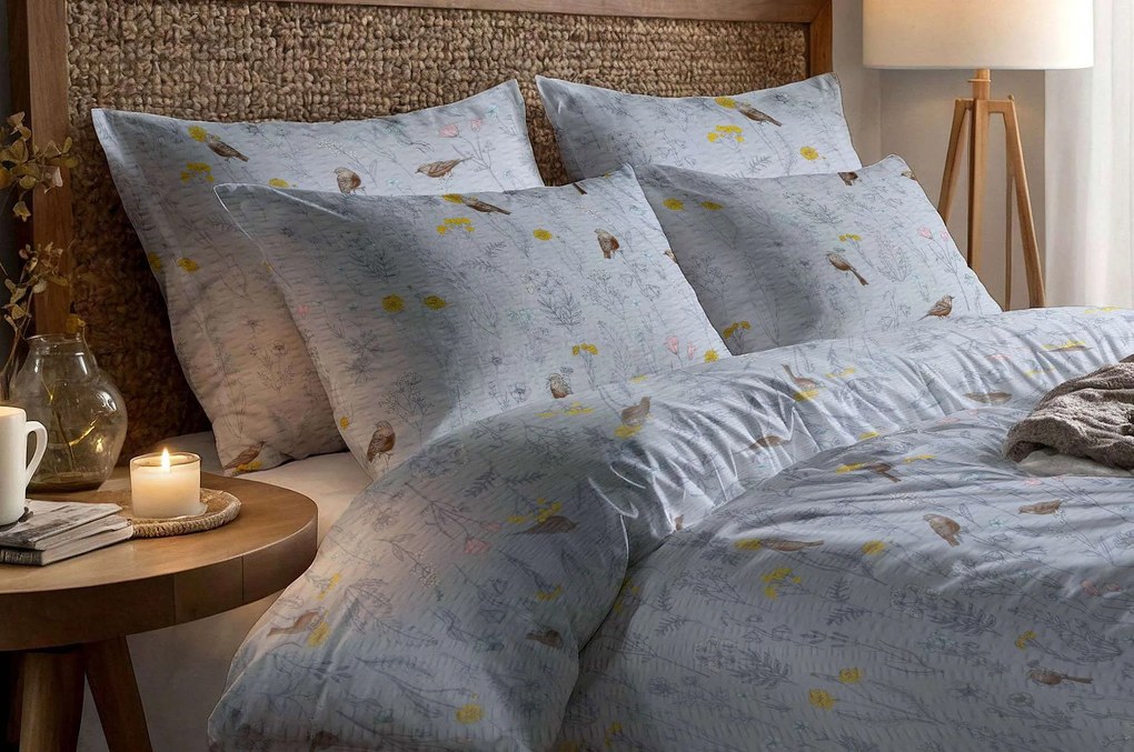 Krepové prodloužené povlečení Ptáčci v kvítí - světle modré Velikost: 140 x 220 + 70 x 90