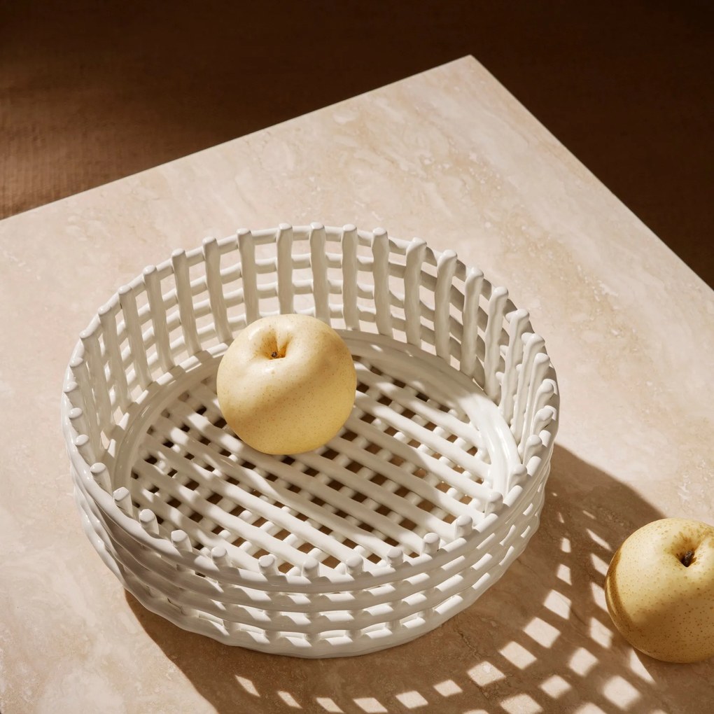 FERM LIVING Mísa Ceramic Centrepiece, Off White