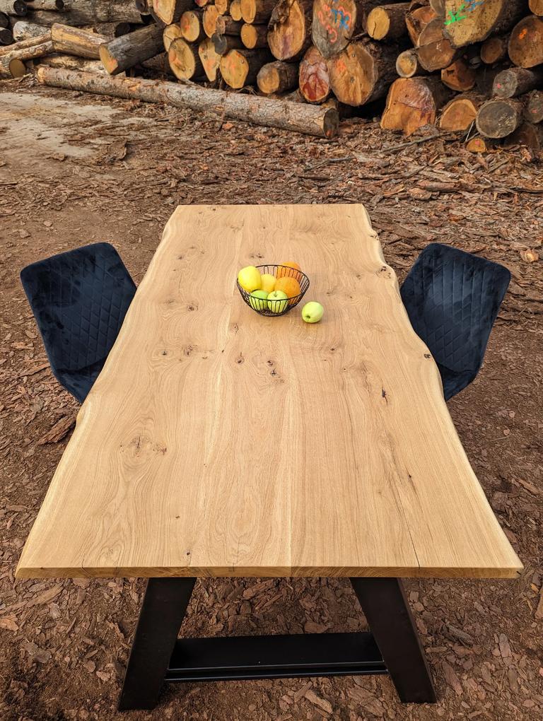 Jídelní stůl z dubového masivu Prag v industriálním designu Velikost Desky: 1800x900 (mm)