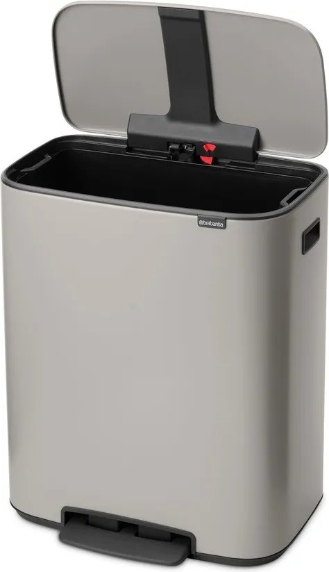 Světle šedý nášlapný ocelový odpadkový koš 60 l Bo – Brabantia