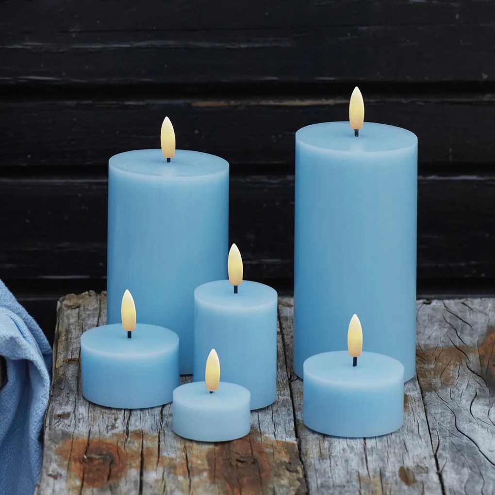 Sada LED čajové svíčky na baterie Sille Tealight, Ø 4,5 × 2,2 cm, modrá obloha, z pravého vosku, balení 2 ks