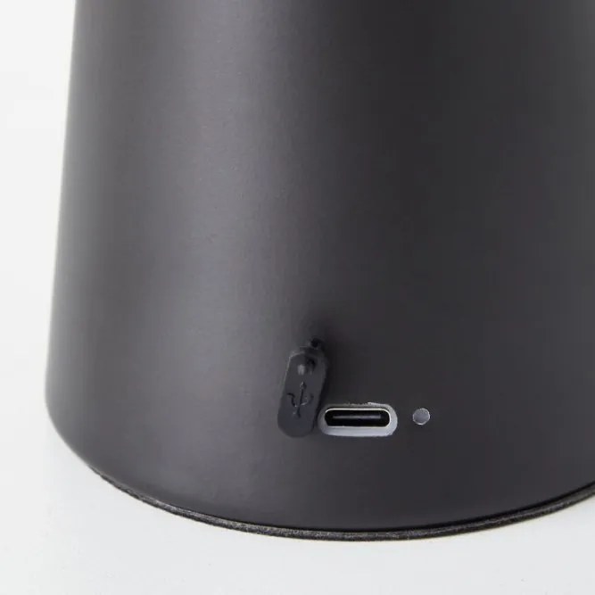 Brilliant G40895/76 Venkovní AKU stolní lampa MUFFIN matná černá USB-C