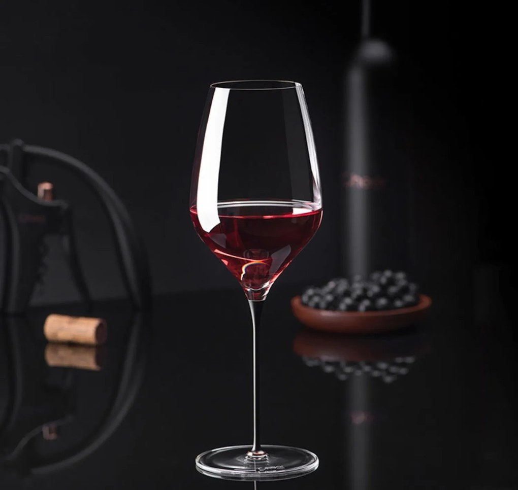Sklenice na víno Lava Premium 560 ml