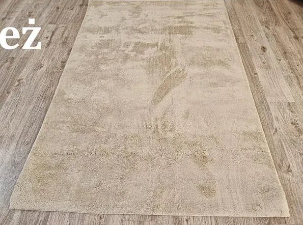 HU Béžový koberec Plush Deluxe Bez Rozměr: 50x80 cm