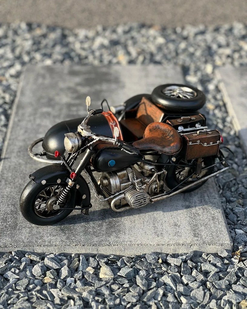 Plechový model - Motocykl se postranním vozíkem