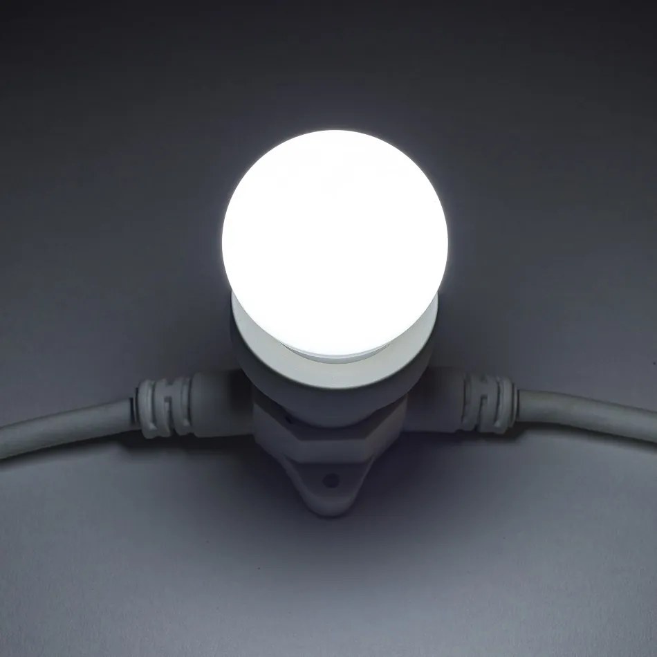 LED žárovka SMDE, ledově bílá, patice E27, 12 diod, IP44