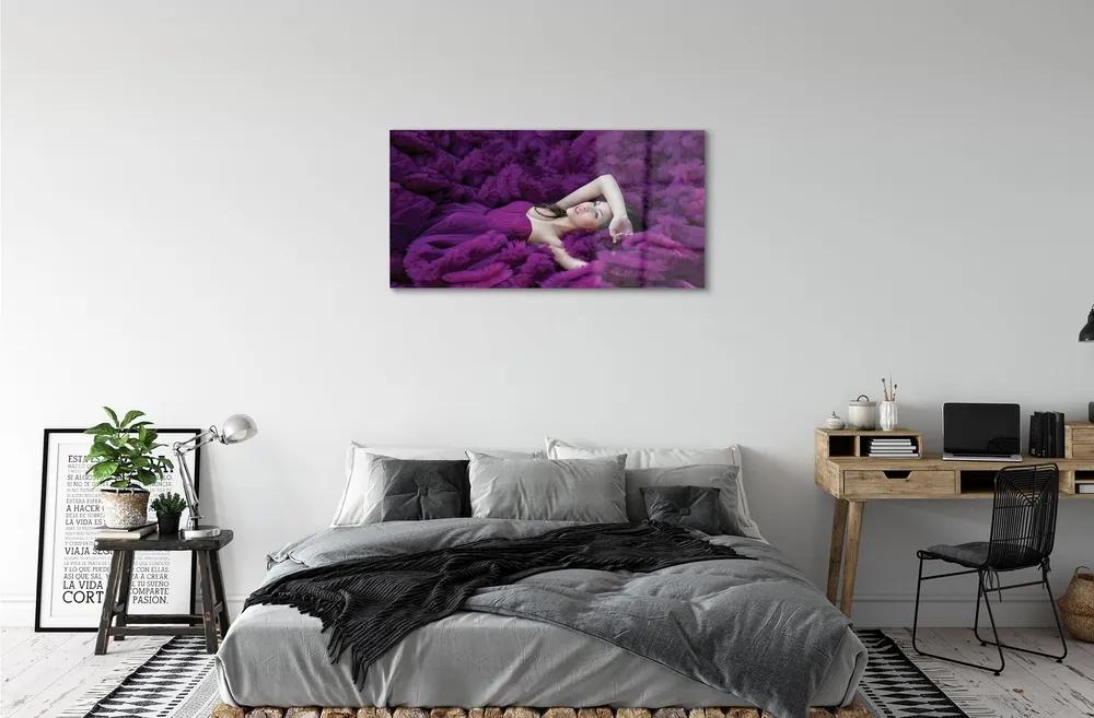Obraz na skle Žena purple 100x50 cm