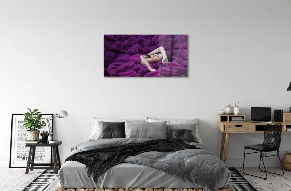 Obraz na skle Žena purple 120x60 cm