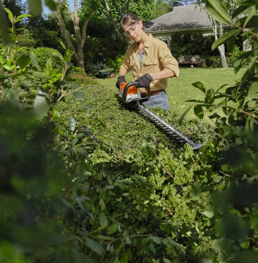 Aku nůžky na živý plot STIHL HSA 60 SET