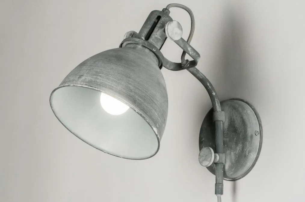 Nástěnné industriální šedé svítidlo s kabelem a vypínačem Vintage Beton