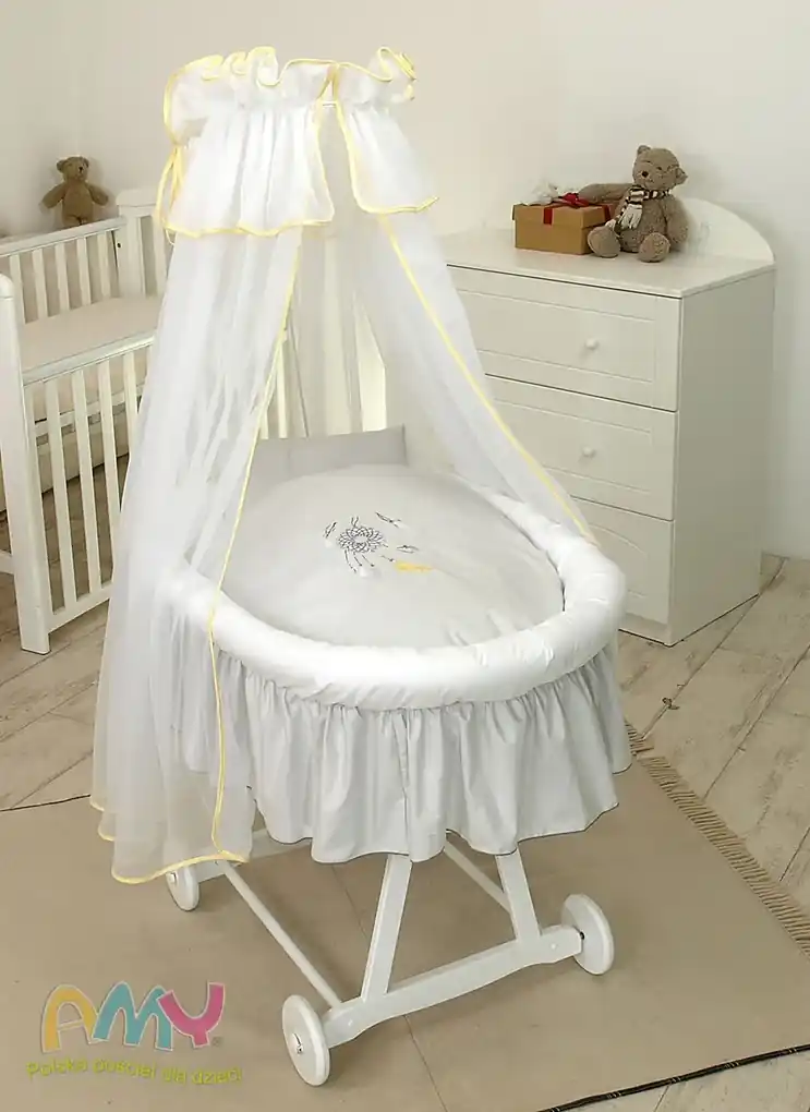AMY Proutěný košík pro miminko s kompletním vybavením bílý - Lapač snů šedý  | BIANO