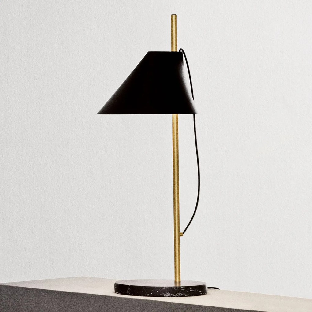 Louis Poulsen stolní lampa Yuh Brass, černá