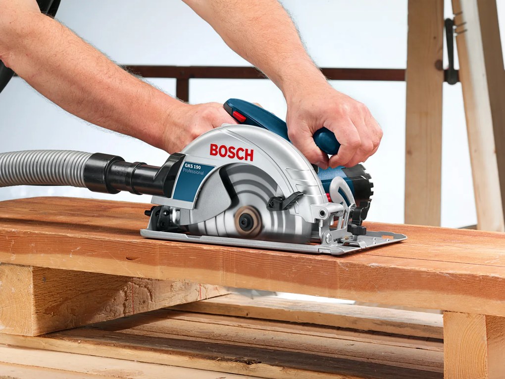 Okružní pila - Bosch GKS 190 v setu s kotoučem a obalem na kotouče