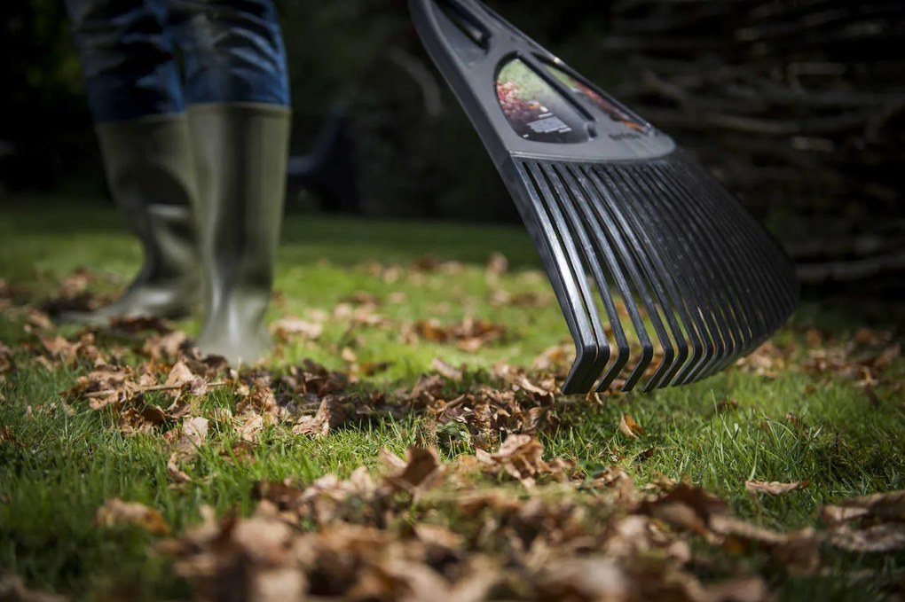Fiskars Solid XL Hrábě s násadou, 174cm (135090) 1015645
