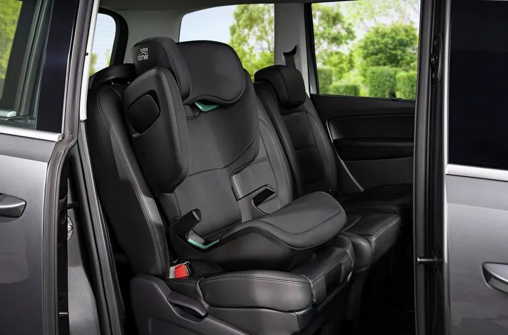 BRITAX Autosedačka Kidfix M i-Size, Midnight Grey