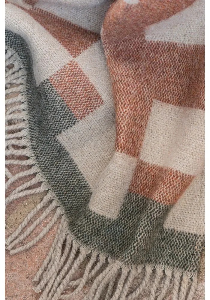 Růžovo-hnědá deka s příměsí vlny 130x190 cm Maze – Mette Ditmer Denmark