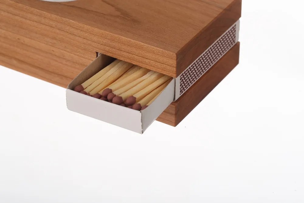 Dřevobox Svícen z třešně se svíčkou a zápalkami