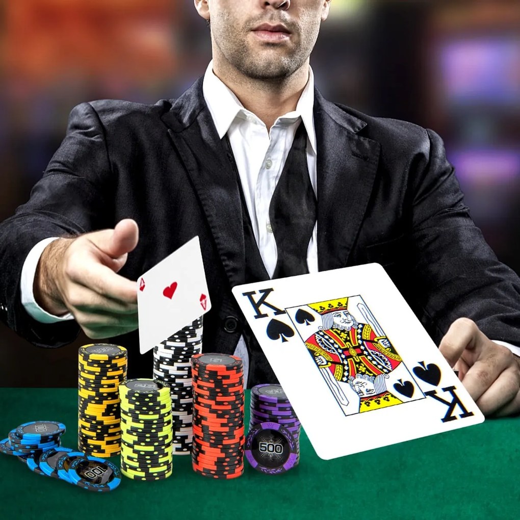 Costway Pokerová sada s 500 laserovými žetony a 2 hracími kartami a 5 kostkami