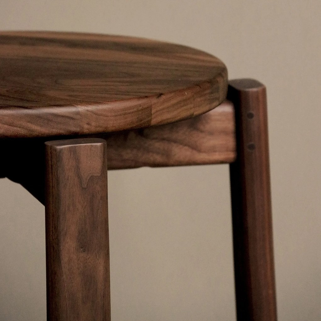 AUDO (MENU) Stolička Passage Stool, Walnut