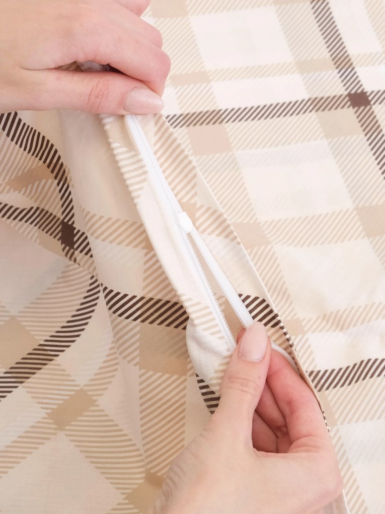 MK Lůžkoviny Bavlněný povlak na polštář Renforcé 40 x 40 cm - Káro krémové
