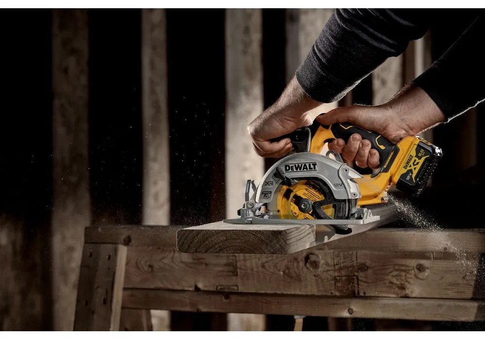 AKU kotoučová pila bez aku a nabíječky DeWALT DCS512N 12V